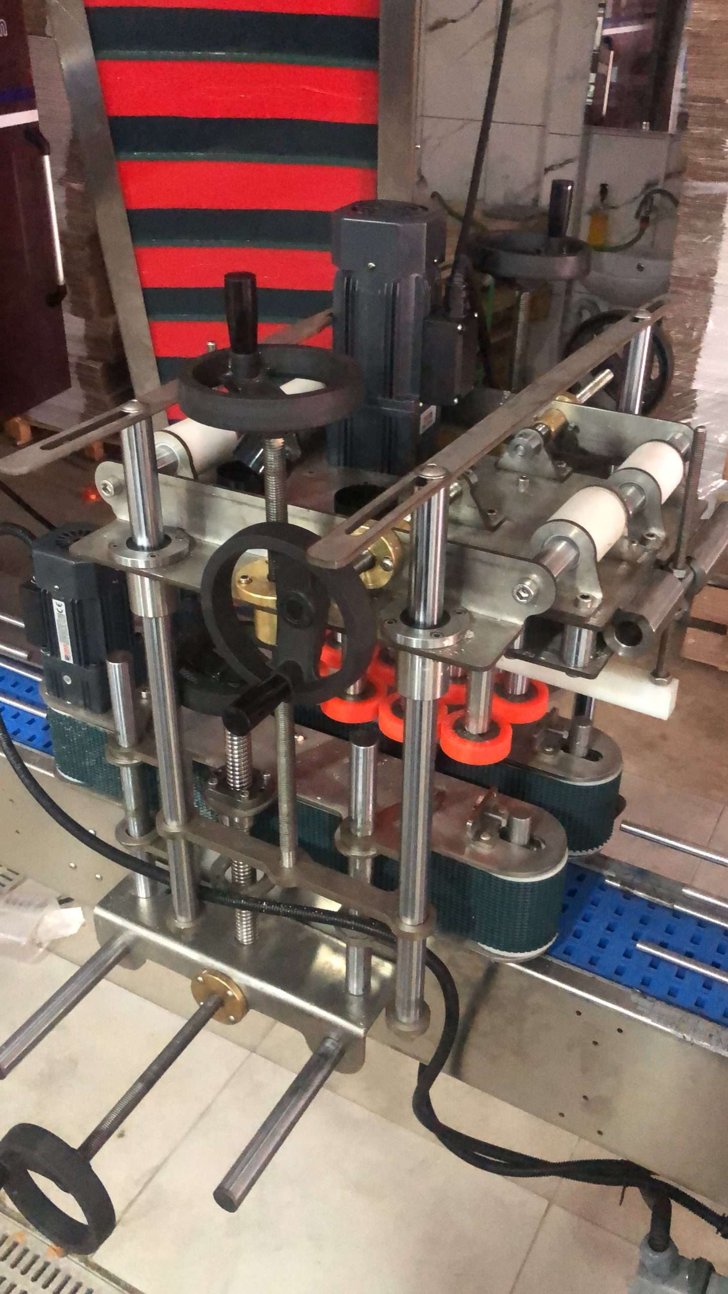 Linear Capping Machine – Saruhan Professional Filling Systems | Filling ...